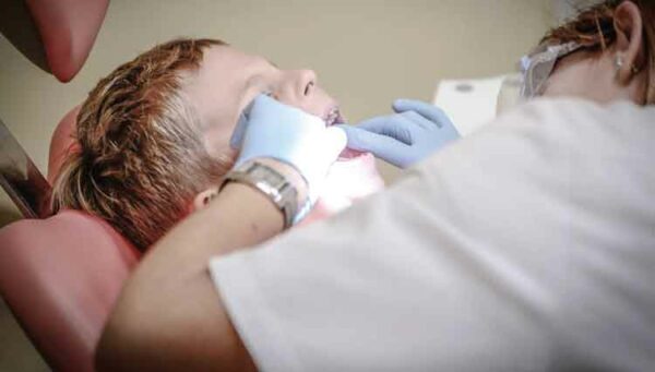 Clinical Advantages of Coaxial Illumination - Decisions in Dentistry